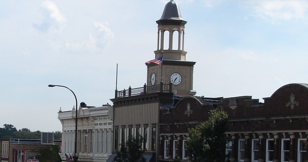Venture Through the Quaint Town of Geneva, Illinois | Rediscover America